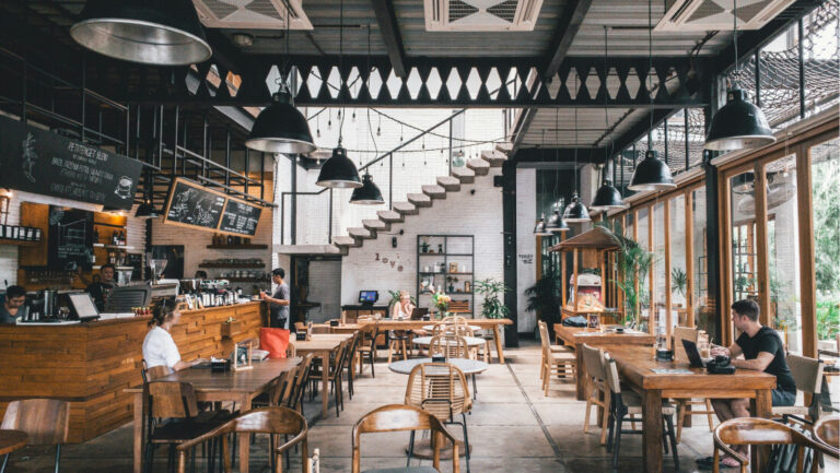 18 common restaurant complaints and how to handle them - Menubly