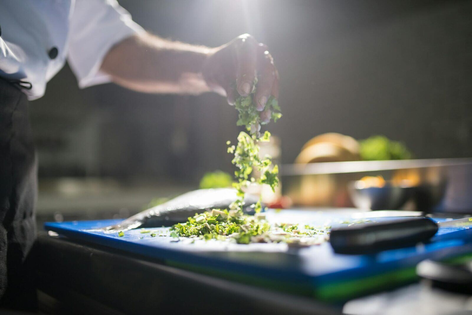 How to Reduce Food Waste in Restaurants: 12 Practical Tips - Menubly