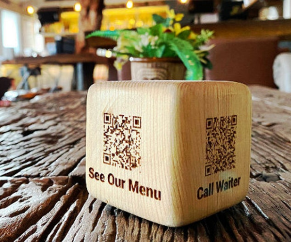 QR Code on Table Tents for Restaurants and Bars - Menubly